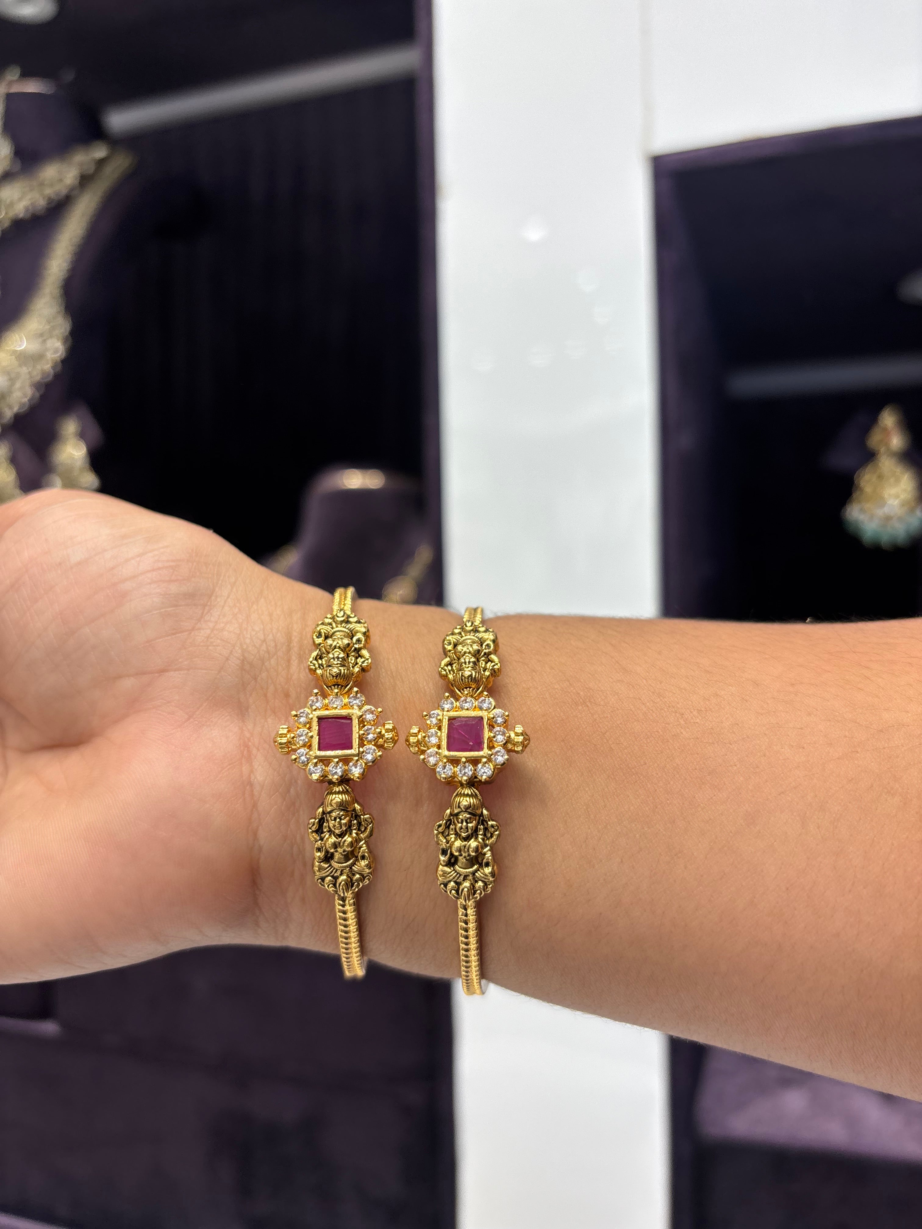 Nakshi Bangles – Sujatha Gold Covering Works