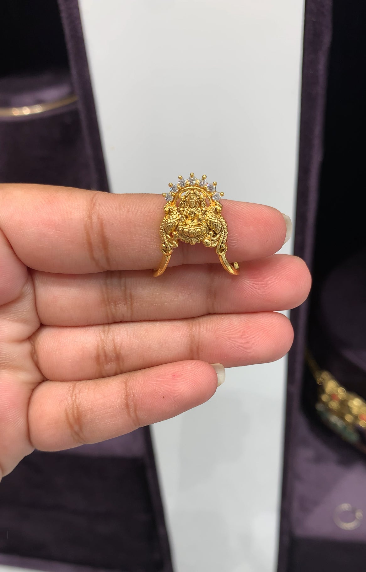 Beautiful traditional vanki ring freesize – Sujatha Gold Covering Works