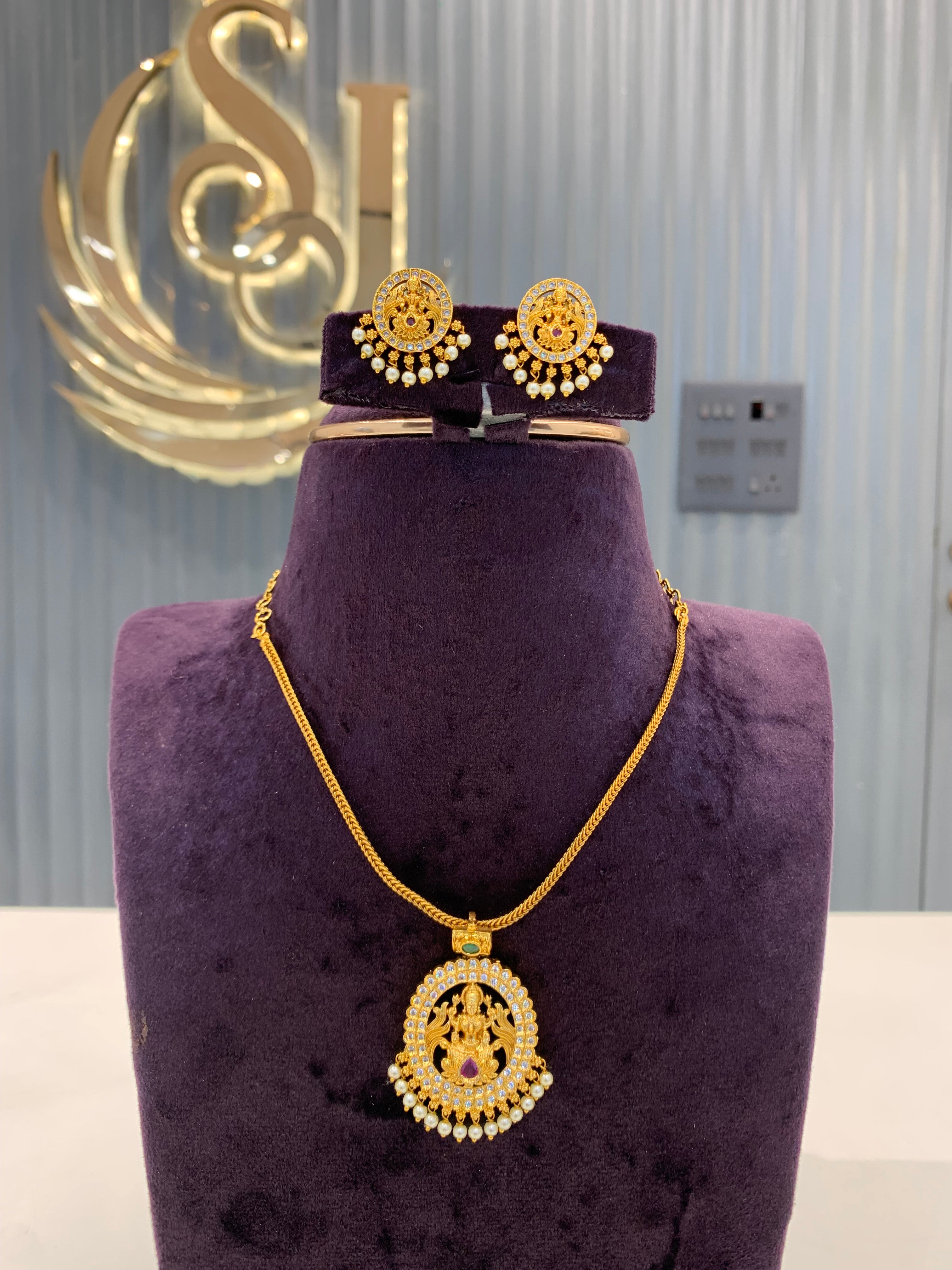 Beautiful simple necklace – Sujatha Gold Covering Works