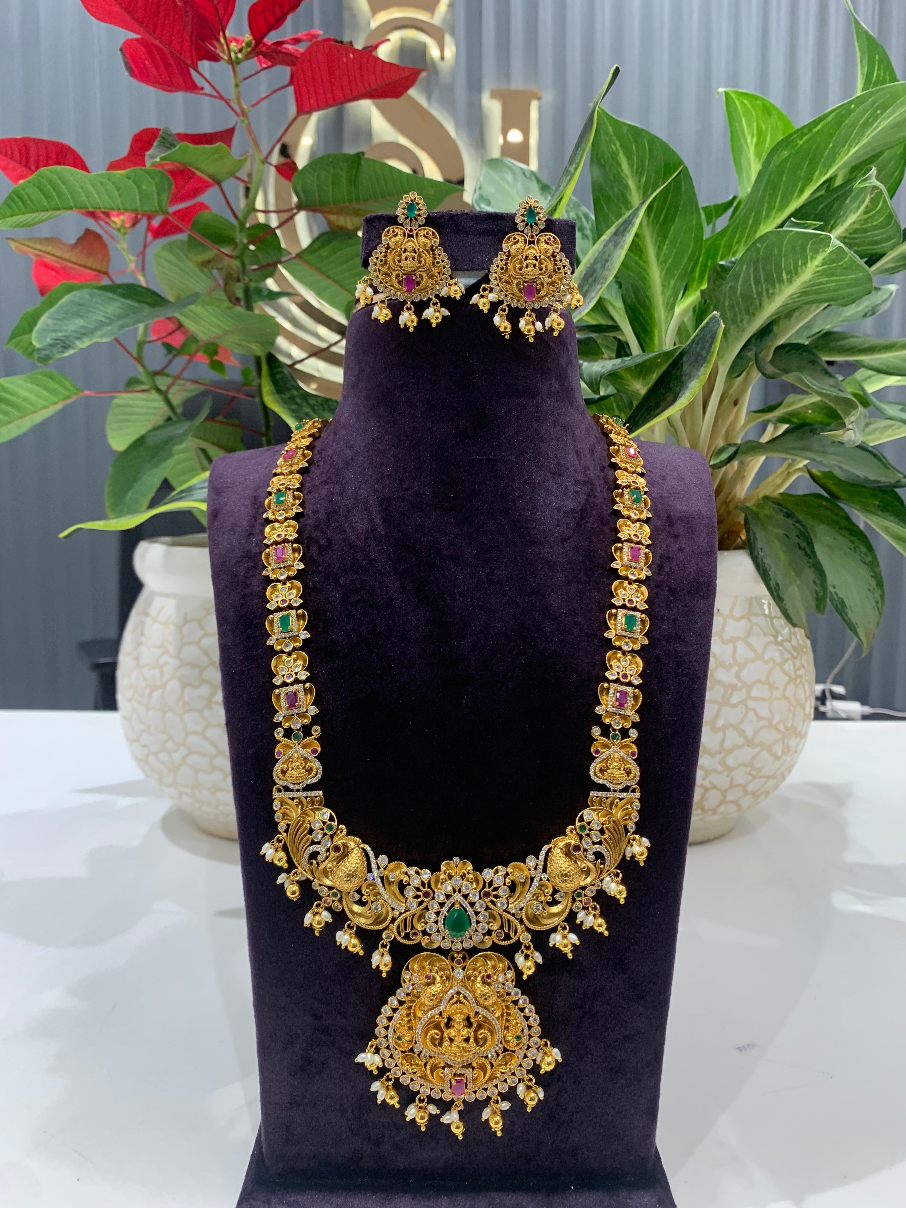 Beautiful long haram – Sujatha Gold Covering Works