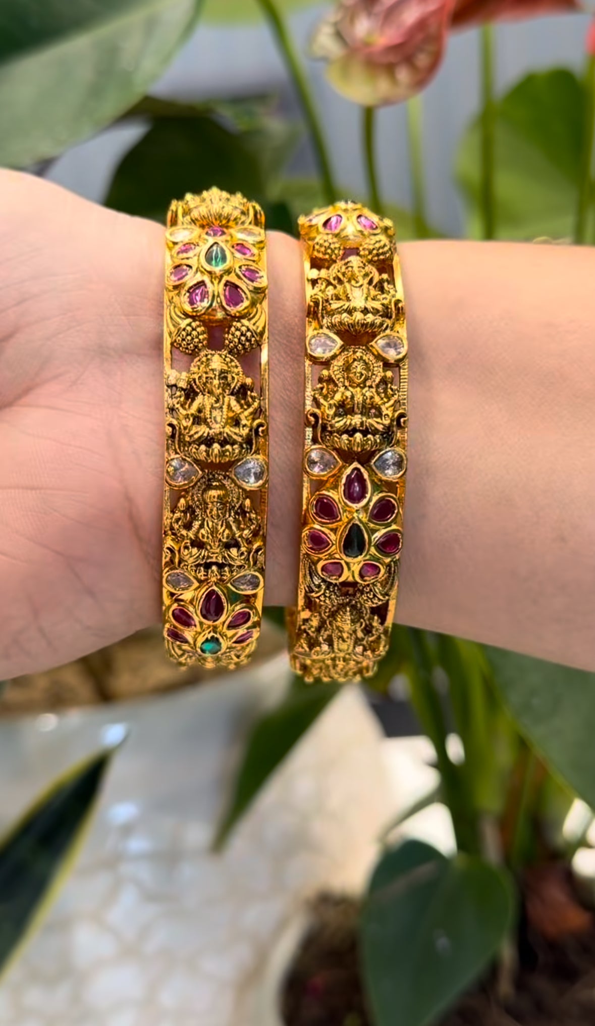 Beautiful nakshi bangles – Sujatha Gold Covering Works