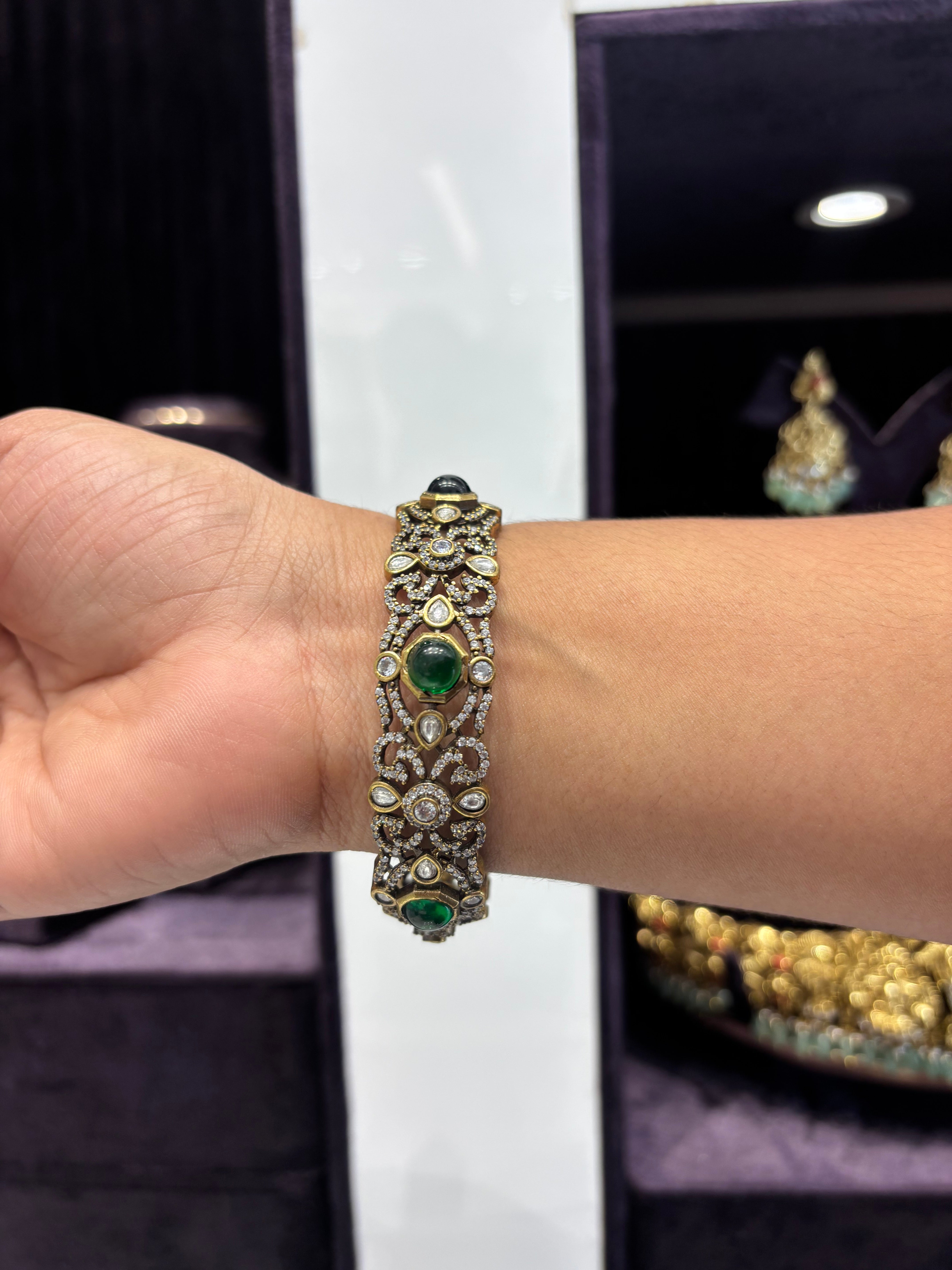 Mehandi Bangle – Sujatha Gold Covering Works