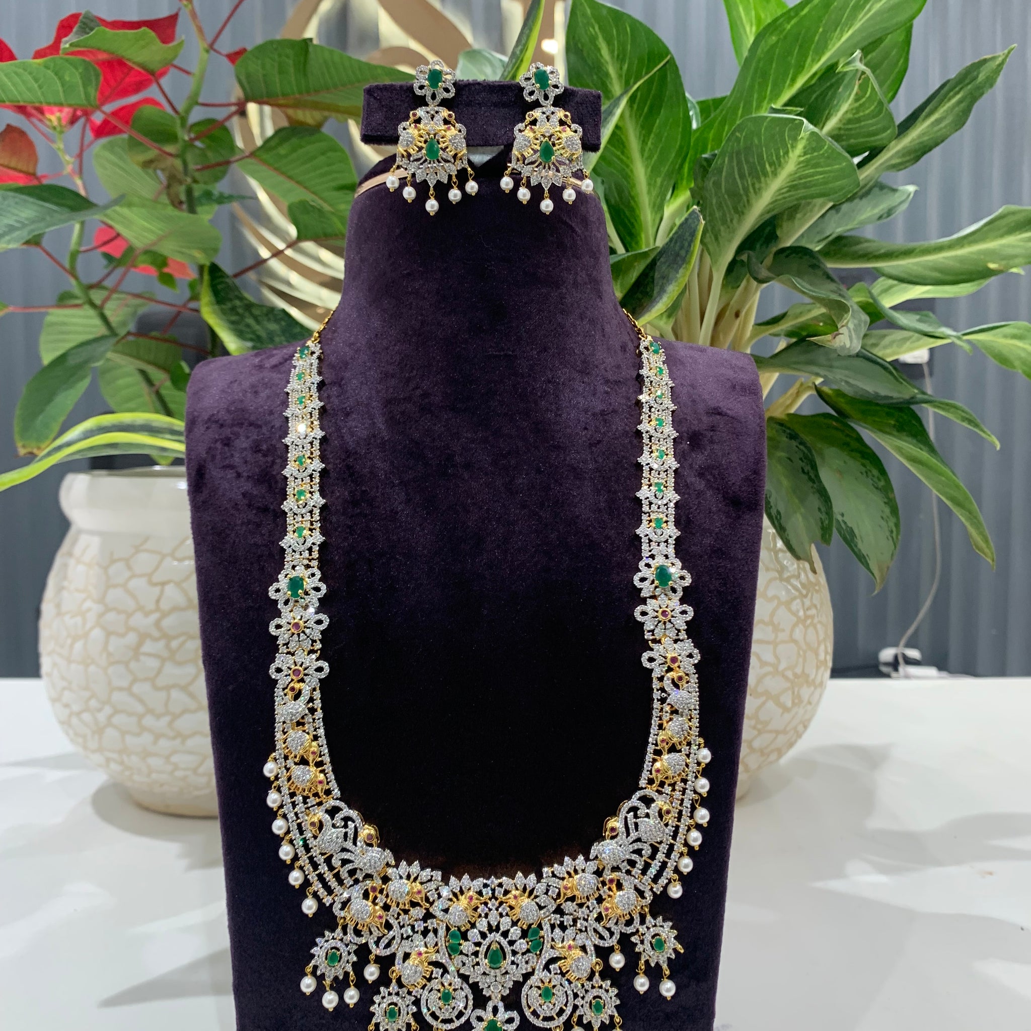 Beautiful long haram – Sujatha Gold Covering Works