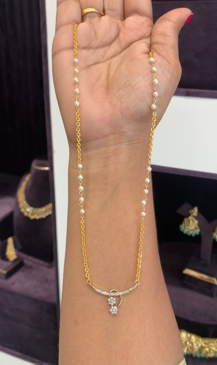 Cute Locket with Chain – Sujatha Gold Covering Works
